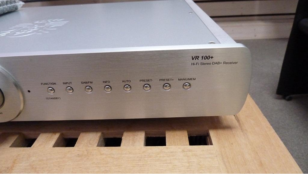 Block Audio VR100+ (1182425444) | Ausstellungsstück | UKW Receiver ...