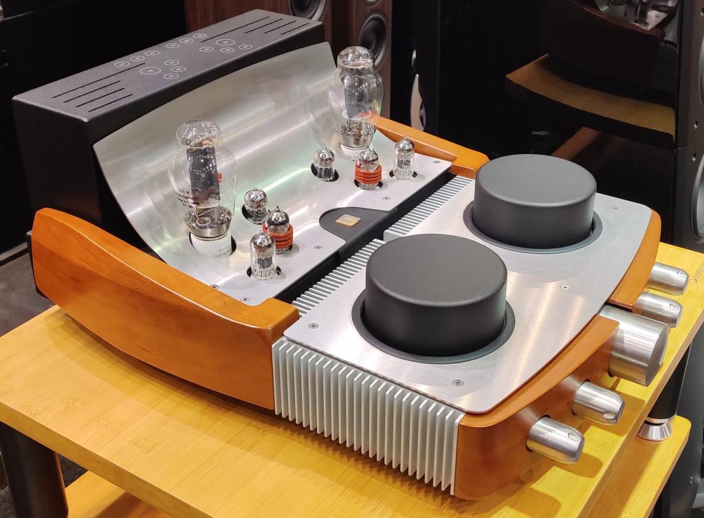 Unison Research Reference Pre - 300B tube line + phono preamp ...