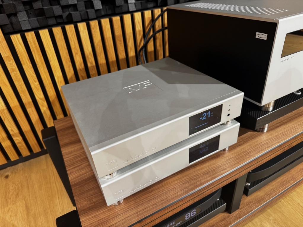 Master-Fidelity NADAC C (1983336700) | Exhibit | Wordclock Generators ...