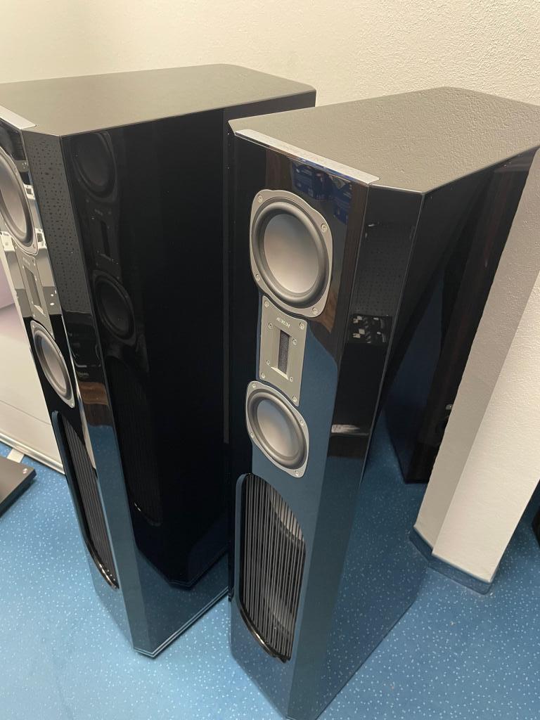 Quadral Quadral Aurum Vulkan 9 Lautsprecher in Hochglanz schwarz ...