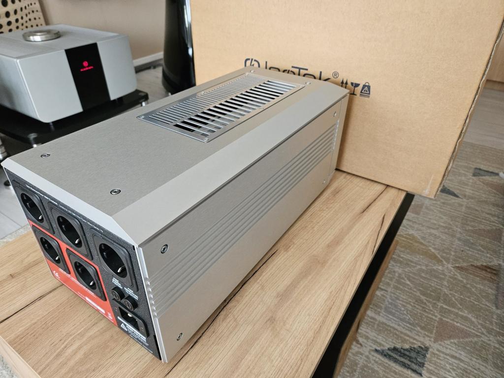 IsoTek Power Systems Ltd. IsoTek EVO3 Mosaic Genesis (2728949848 ...