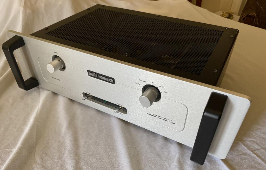 Audio Research AUDIO RESEARCH LS7 LINE STAGE TUBE PREAMPLIFIER ...