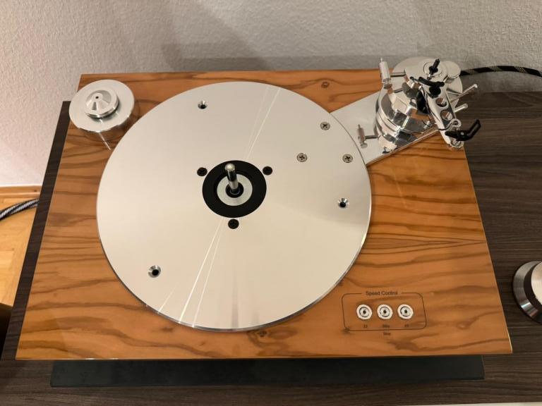 Pro-Ject Pro-Ject Signature 10 High End Plattenspieler mit original ...