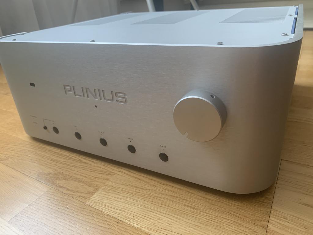 Plinius Plinius Hiato Integrated Amplifier 4 months old (3233164428 ...