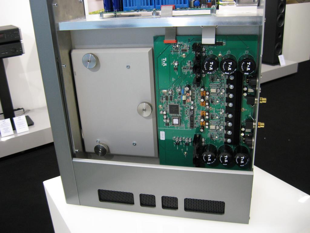 T + A Multi Source Player MP 3000 HV (327351630) | Second-hand device ...