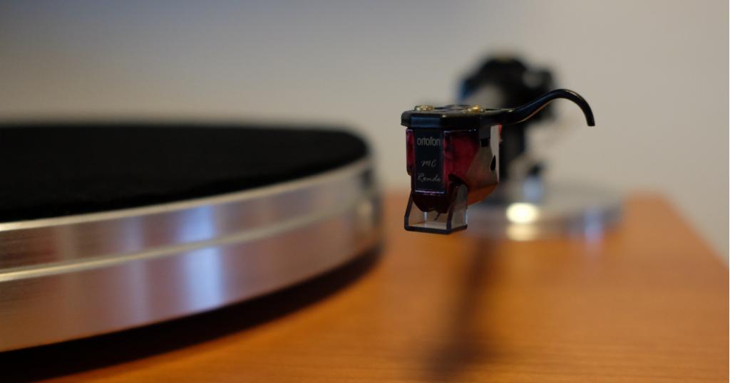 Acoustic Solid Acoustic Solid 111 Wood inkl. Ortofon Rondo Red MC am ...