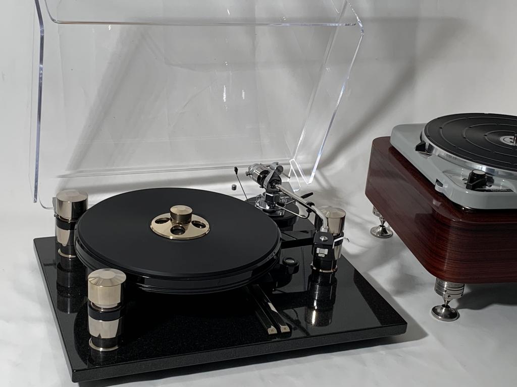 Oracle Oracle Delphi MK V Anniversary mit SME 3009/R und Micro Seiki ...