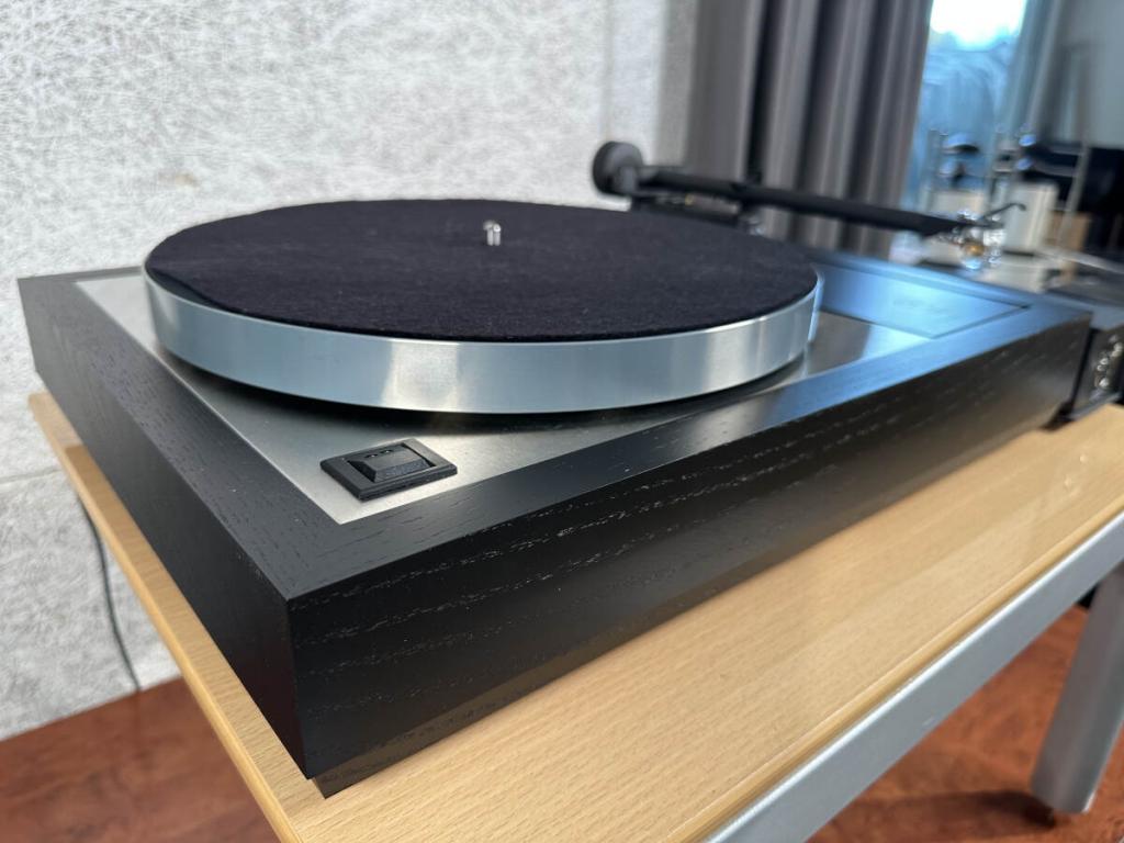 LINN Linn Akurate LP12 black ash Akito, Krystal, Trampolin, Lingo IV ...