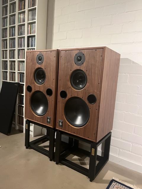 Harbeth Acoustics m40.2 40th anniversary in Walnut. BRAND NEW ...