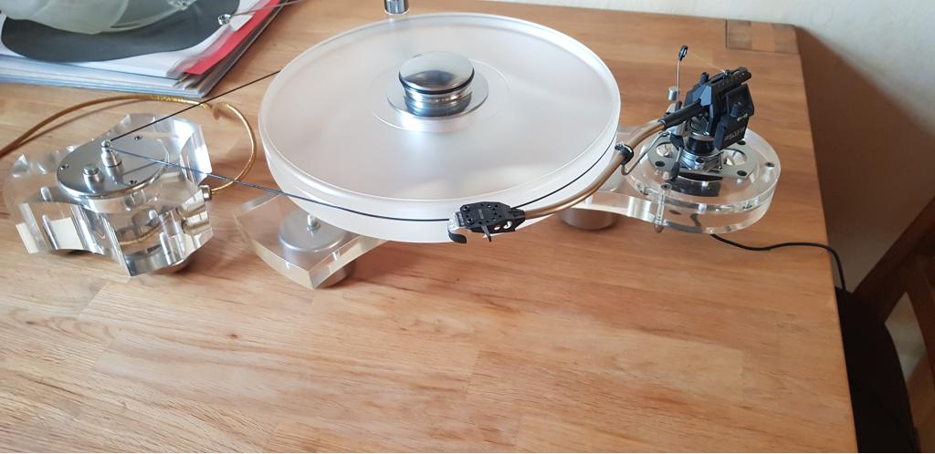 Transrotor Iron Plexi (372062452) | Gebrauchtgerät | Plattenspieler ...