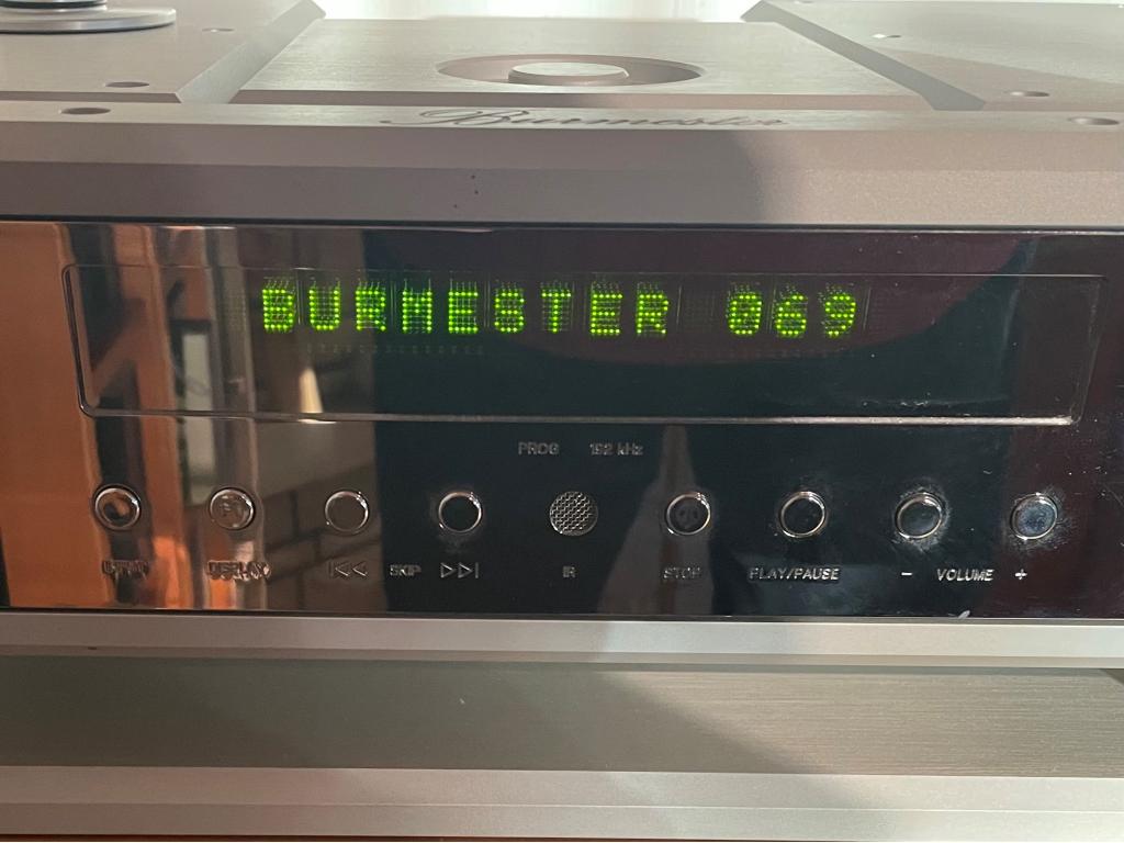 Burmester Reference Line CD Player 069 (3875127726) | Second-hand device | CD Player | Offer on ...
