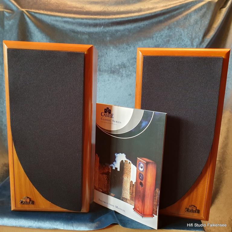Castle Acoustics Warwick 3 mit OVP und allem Zubehör in hellem Walnuss ...