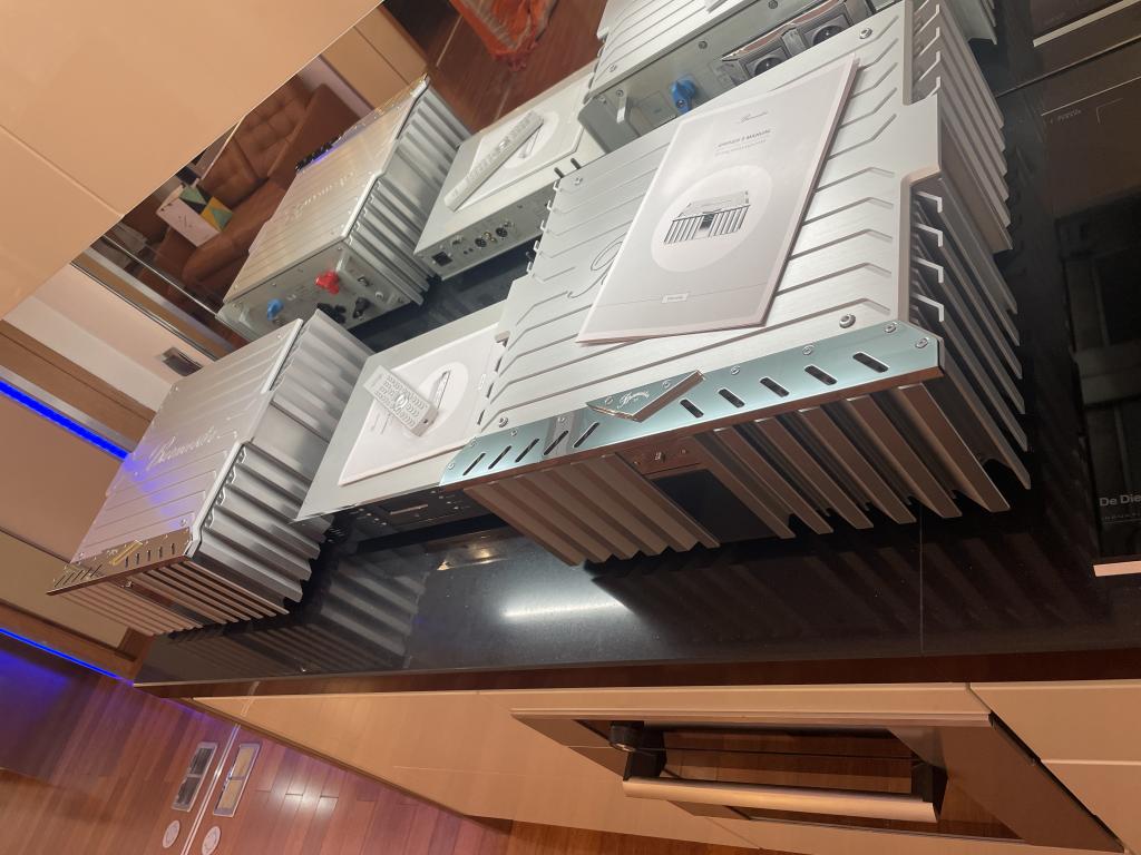 Burmester NEW Set of 2 BURMESTER 900 MKIII + BURMESTER 151 MK2 + Remote ...
