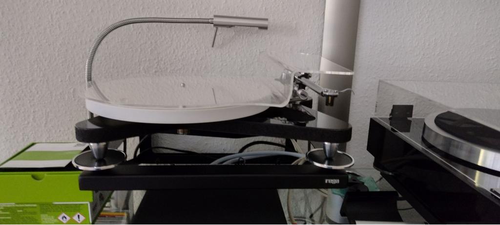 Rega Wandhalterung Rega Turntable Wall Shelf plus Bracket Adaptors ...