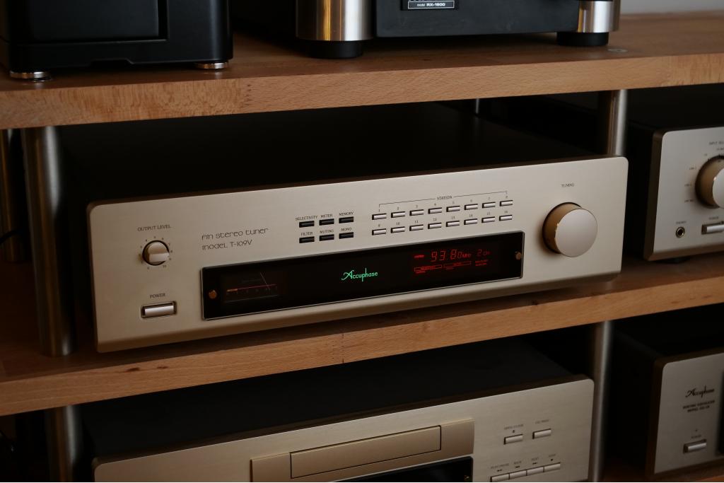 Accuphase Accuphase T-109V (3900781093) | Gebrauchtgerät | UKW Tuner ...