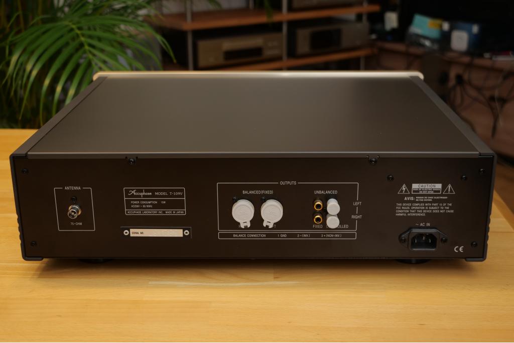 Accuphase Accuphase T-109V (3900781093) | Gebrauchtgerät | UKW Tuner ...