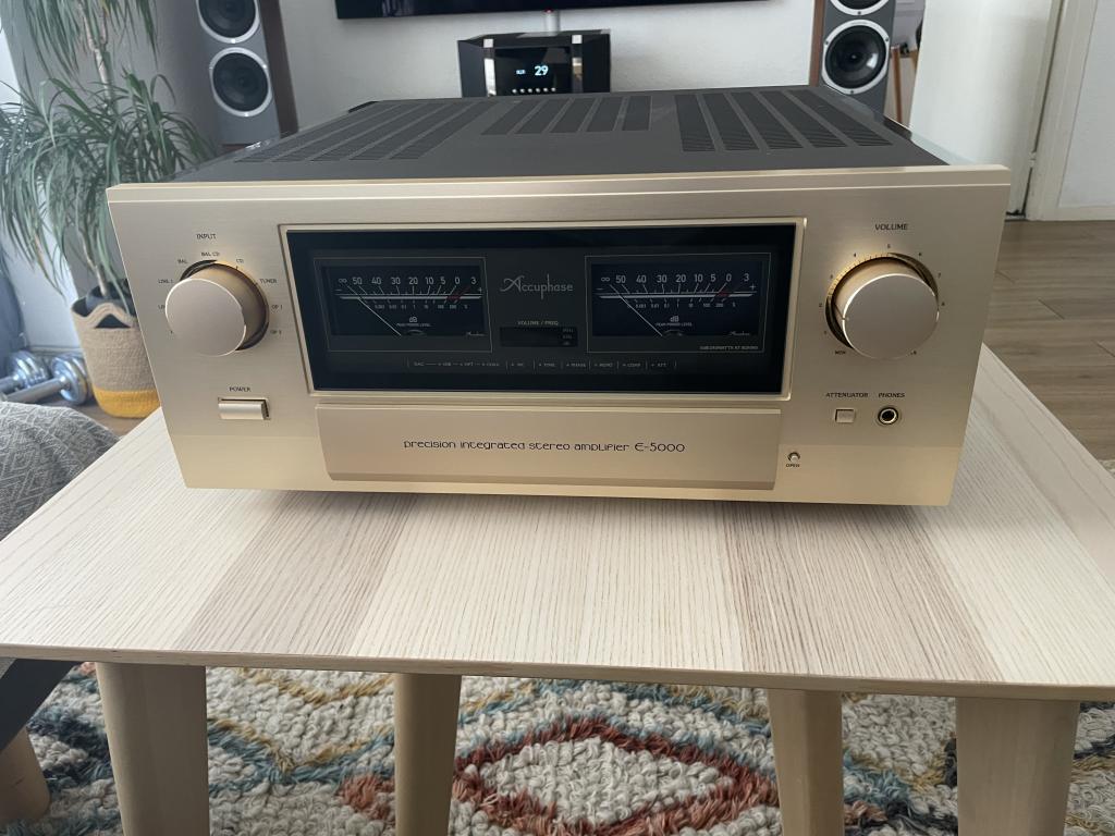 Accuphase Accuphase E5000 (4062296370) | Gebrauchtgerät ...