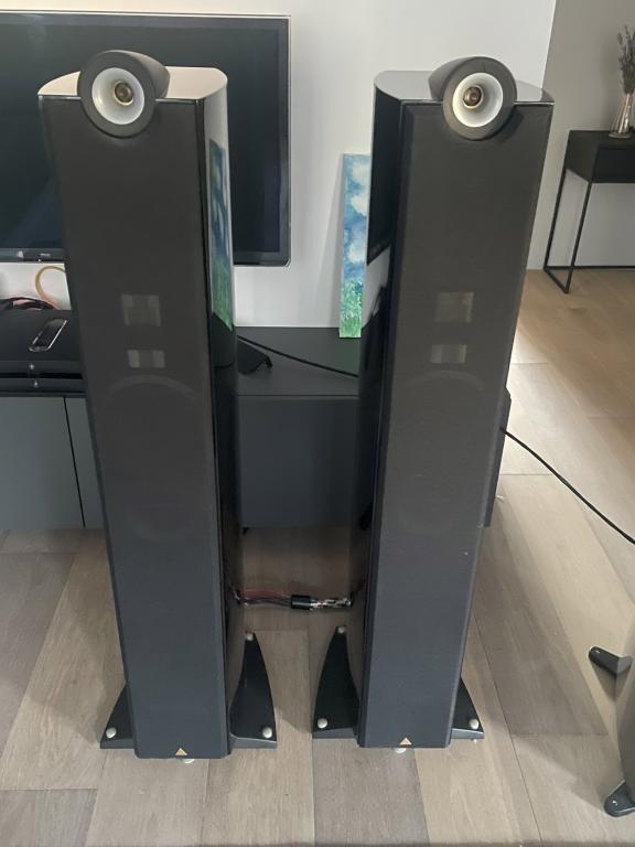 Triangle Genese Lyrr (4189413082) | Second-hand device | Standing ...