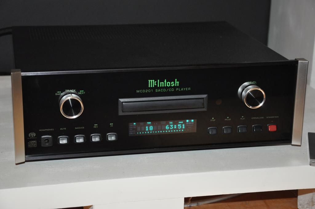 McIntosh MCD 201 CD/SACD Player (4205915870) | Gebrauchtgerät | CD ...