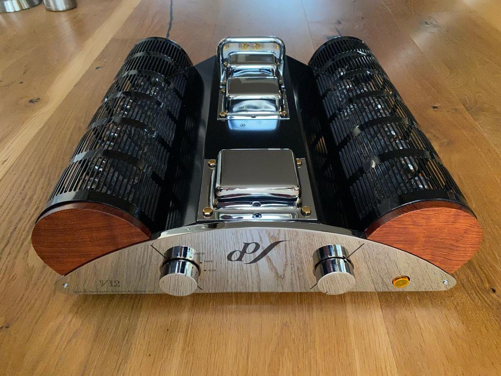 EAR Yoshino V12 Röhrenvollverstärker / Tube amp EAR V12 - almost new ...