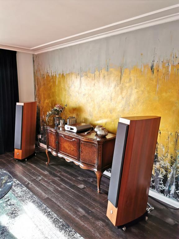 Gamut M7 (The MinenT) (4526065463) | Second-hand device | Standing ...