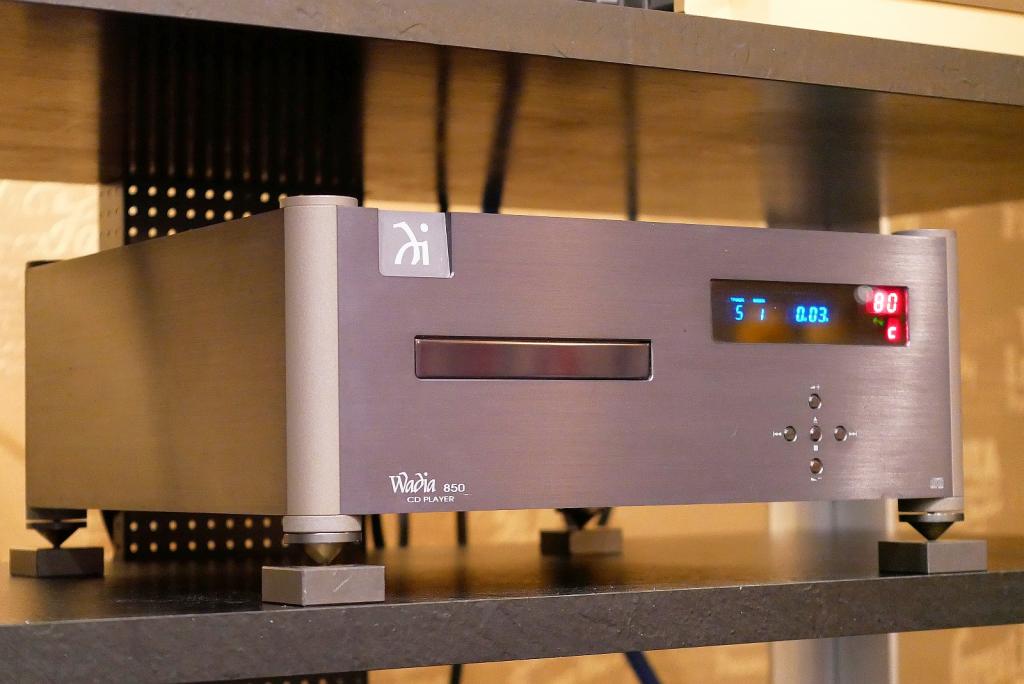 Wadia 850 High End CD-Spieler, Vorverstärker, DAC, gerade in ...
