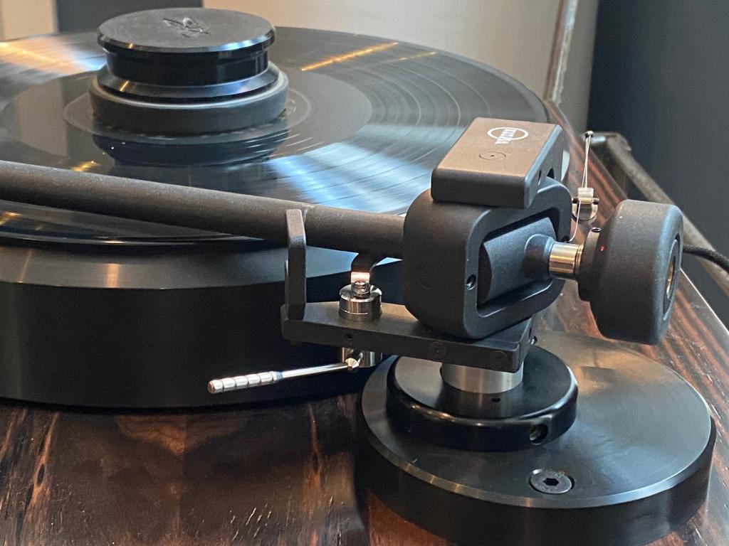 StSt Motus DQ 9 zoll incl Kuzma Stogi 9 Tonarm (4825313008) | Neugerät ...