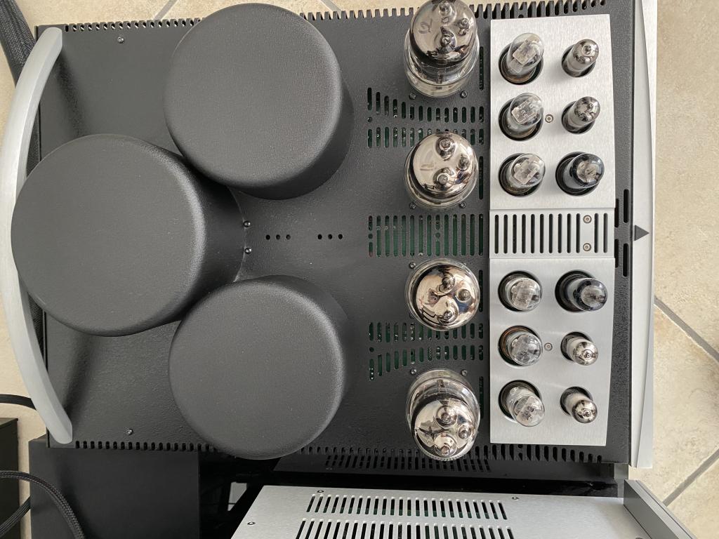 Balanced Audio Technology preamp REX II + 2x monoblock BAT REX II ...