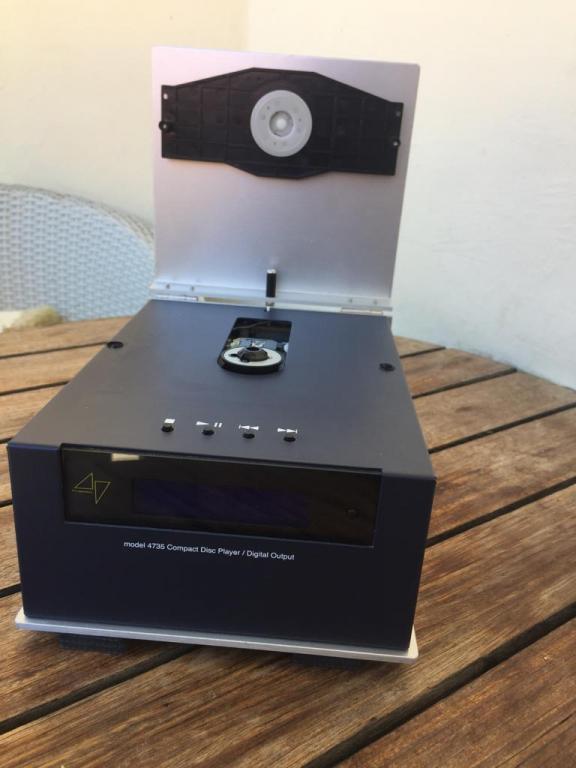 47 Laboratory Lab 4735 CD Player Midnight Blue (5144805244 ...