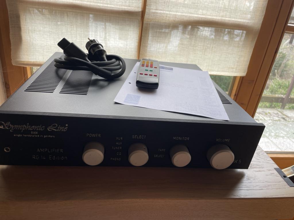 Symphonic Line Symphonic Line RG 14 MK 5 Vollverstärker 6 Monate alt ...
