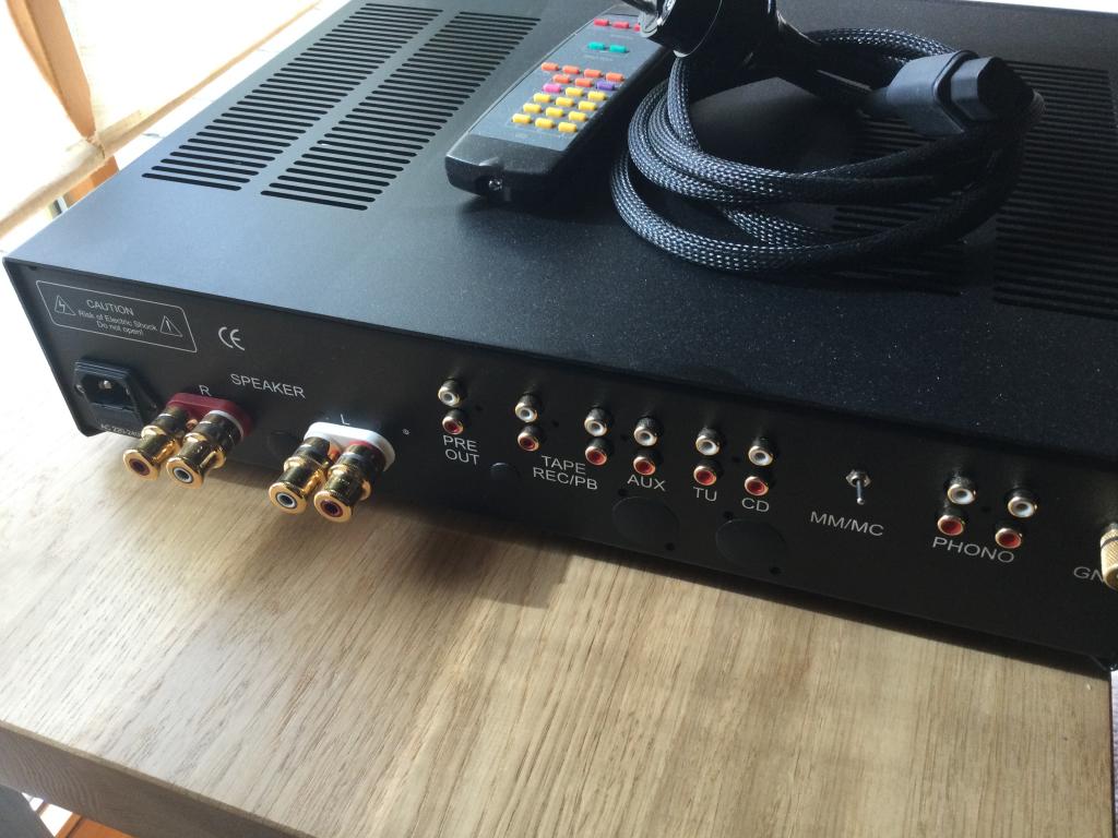 Symphonic Line Symphonic Line RG 14 MK 5 Vollverstärker 6 Monate alt ...