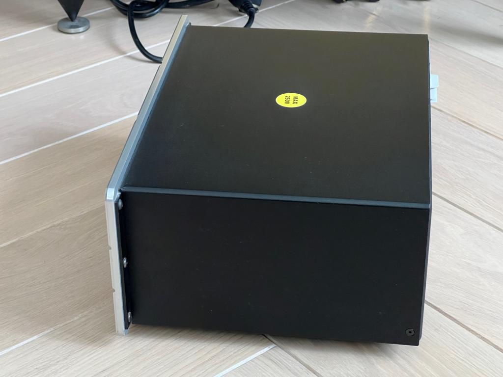 Shunyata Research Hydra-8 - as new, first owner (5239988198) | Second ...