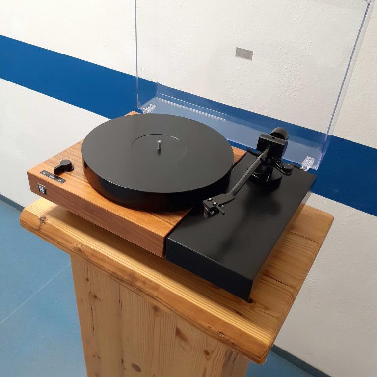 PERPETUUM EBNER ( PE) NEUHEIT 2023: PE 6060, Sonderfurnier Walnuß ...