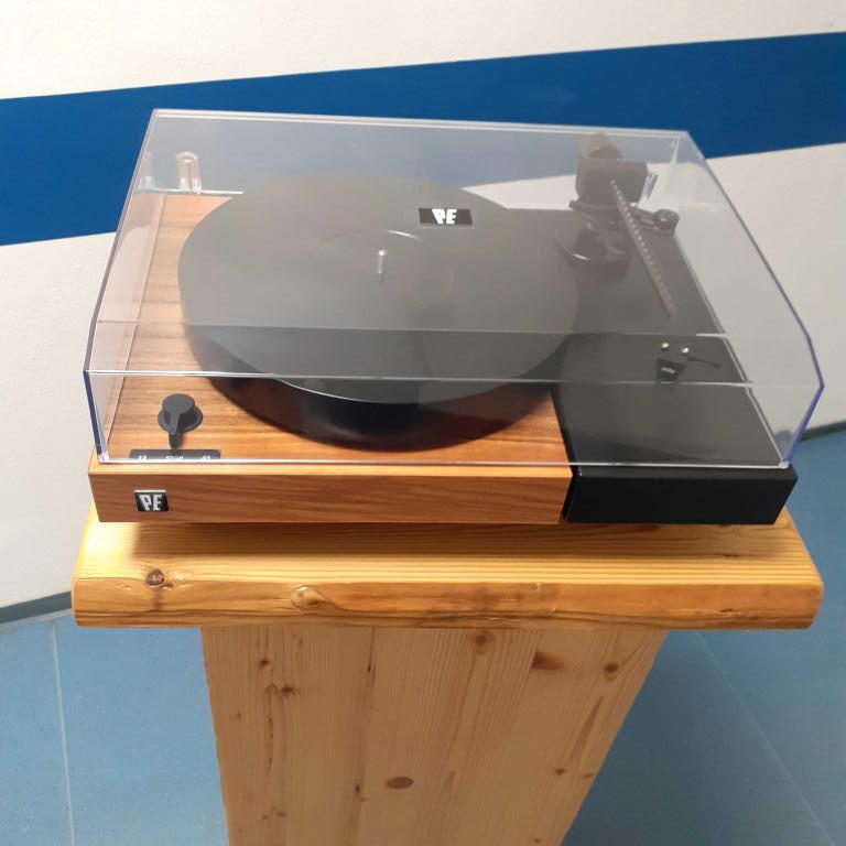 PERPETUUM EBNER ( PE) NEUHEIT 2023: PE 6060, Sonderfurnier Walnuß ...