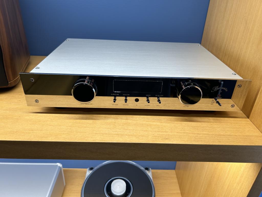 Burmester 011 (5857119398) | Neugerät | Transistor-Vorverstärker | Angebot auf audio-markt.de