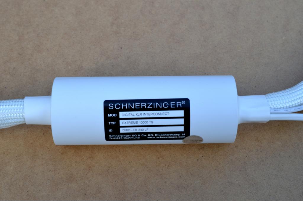 Schnerzinger Digitalkabel AESEBU (XLR) 10000-TS, 2 Meter - mit Protectoren (6048640421 ...