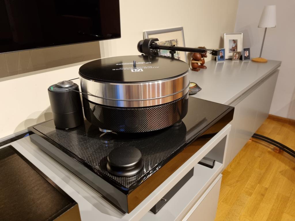 Pro-Ject RPM - 10 Carbon mit Ortofon Cadenza Blue & Power Box DS2 ...