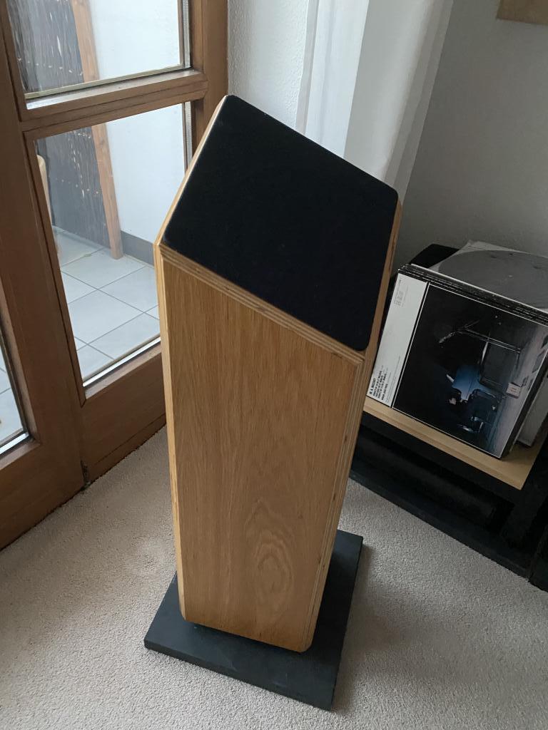 Shahinian Compass (6731527671) | Gebrauchtgerät | Standlautsprecher ...