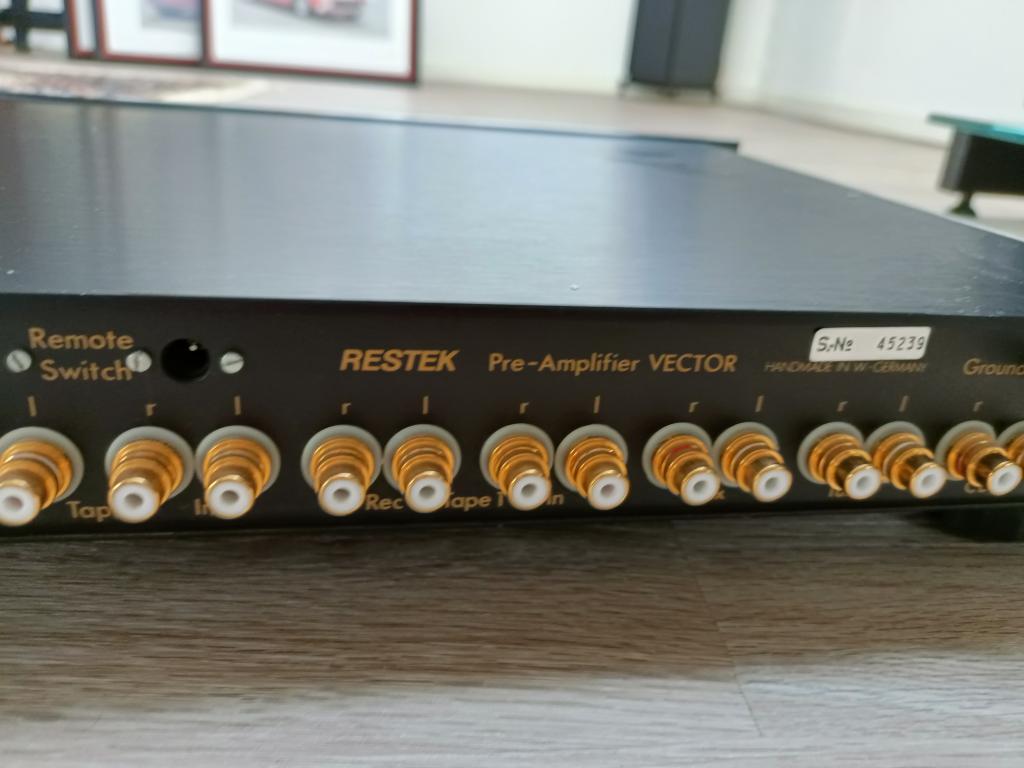Restek Restek Vorverstärker Vector in chrom (744879544) | Second-hand ...