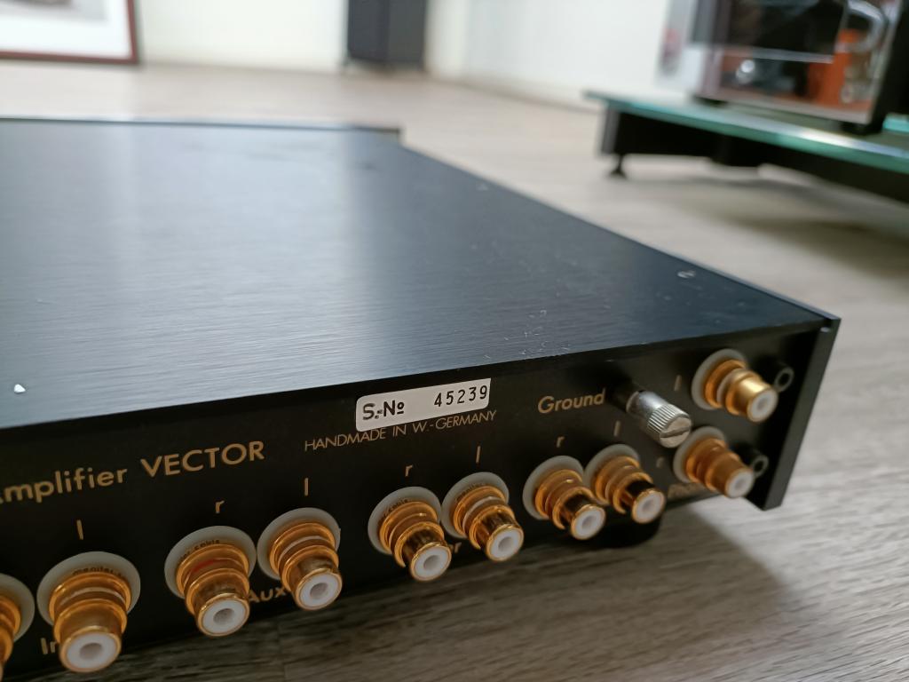 Restek Restek Vorverstärker Vector in chrom (744879544) | Second-hand ...