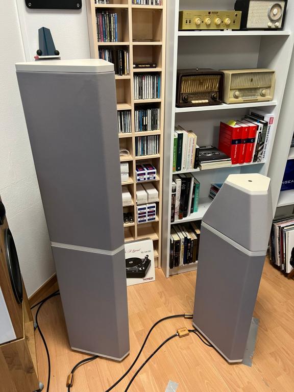 Gradient Gradient Revolution MK IV aktiv mit 4 Subwoofern + HMS Kabeln ...