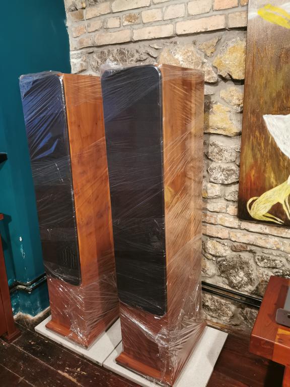 ProAC SOLD! Response D100 speakers top condition, SOLD! (7913887108 ...