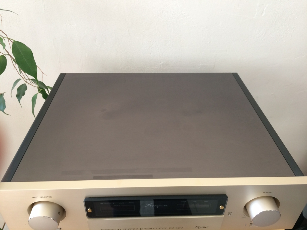 Accuphase DC-300 (8007773071) | Gebrauchtgerät | Vorverstärker / Prozessor | Angebot auf audio ...