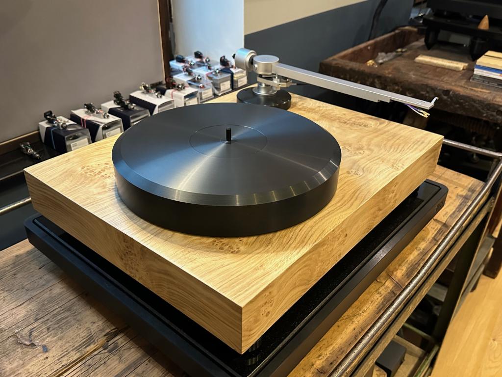 StSt MOTUS DQ 12 Zoll Direct Drive Laufwerk & Sorane ZA-12 Tonarm ...