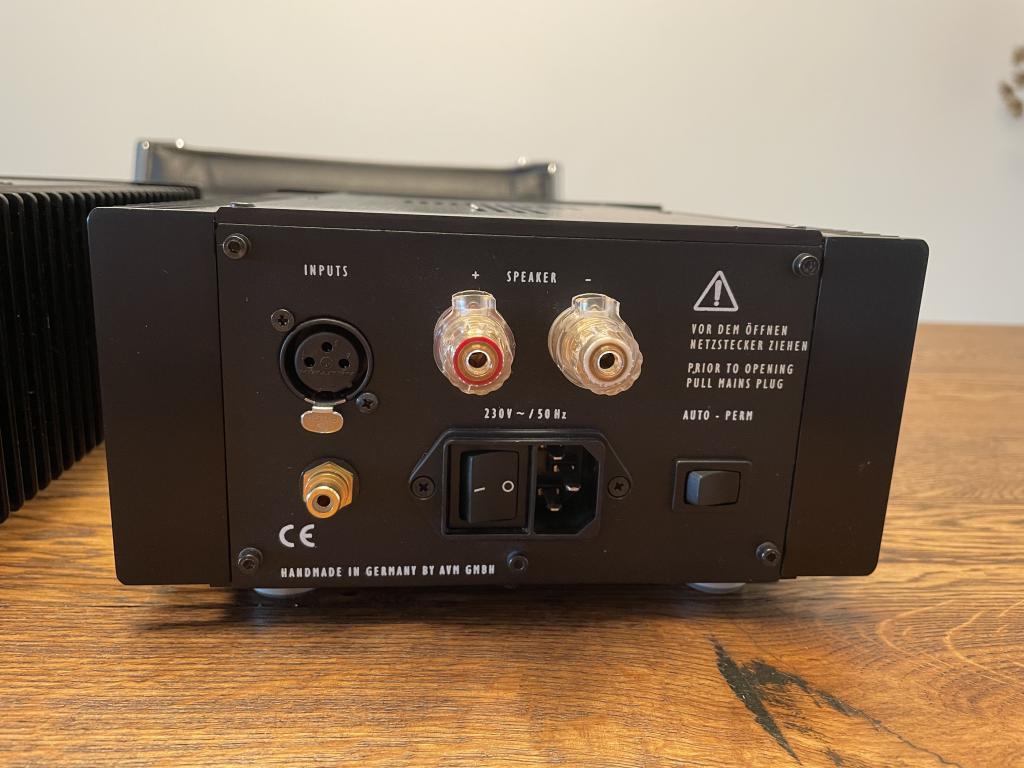 AVM M2 Evolution (8363561537) | Gebrauchtgerät | Endverstärker ...