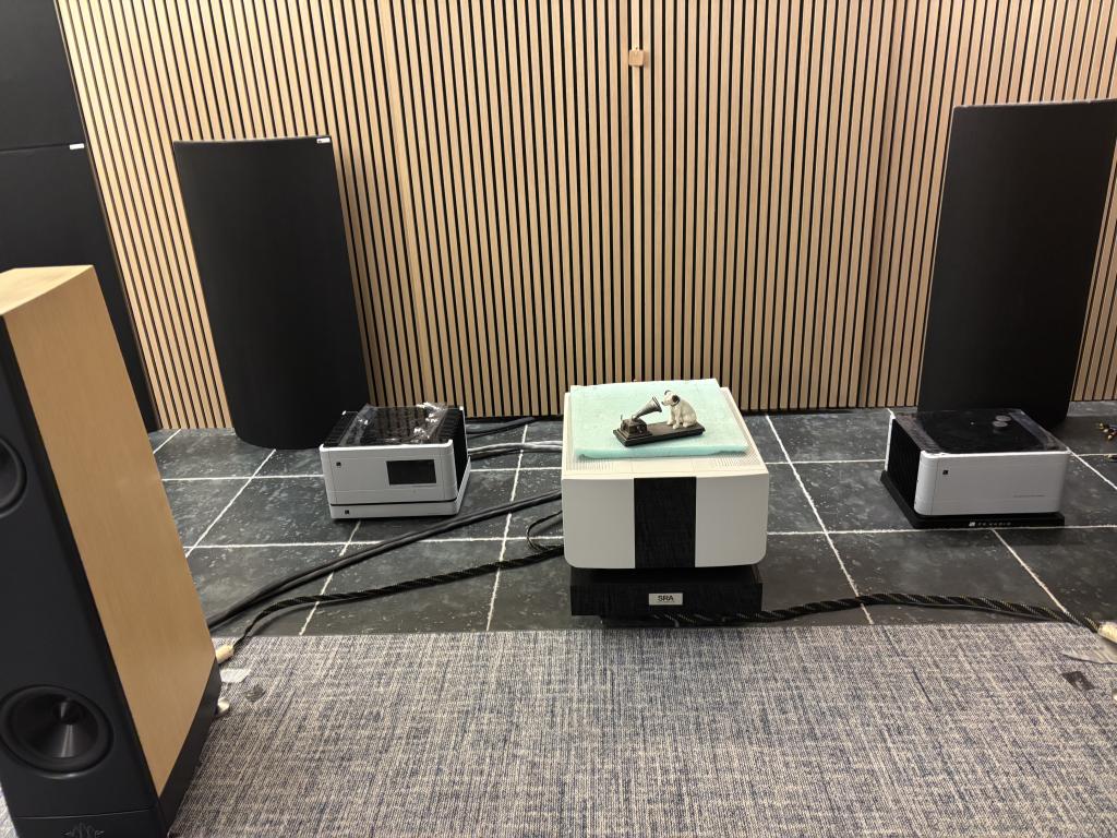 Karan Acoustics Karan Acoustics Master Collection LINEa Preamplifier ...