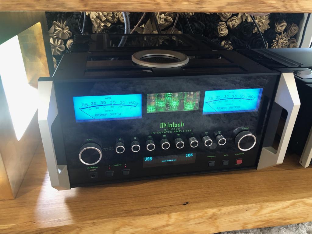 McIntosh MA 12000 Integrated Amplifier (8950364607) | Ausstellungsstück ...