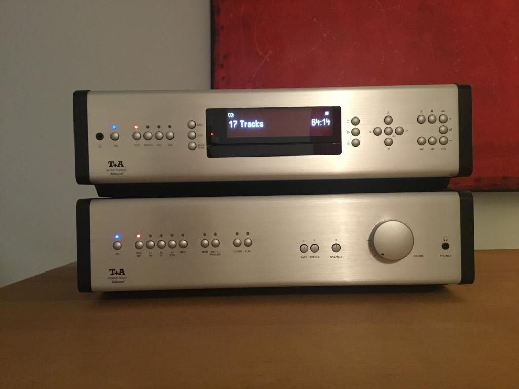 T + A Music Player Balanced / Power Plant Balanced / 2 Geräte ...