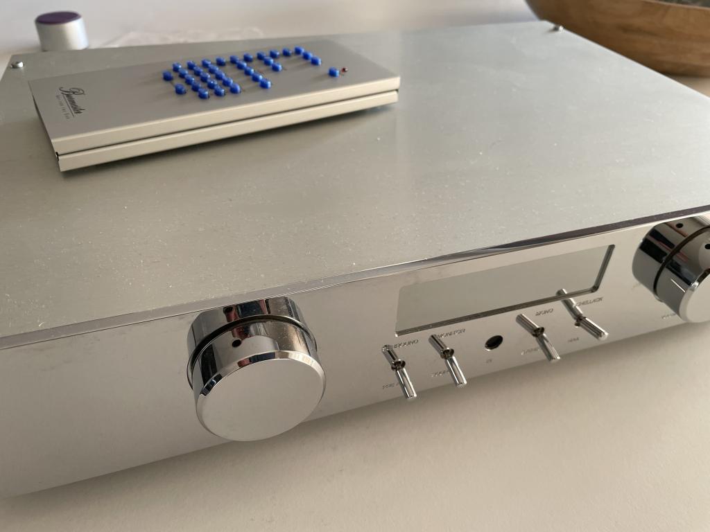 Burmester 011 PREAMP (9224162214) | Gebrauchtgerät | Transistor-Vorverstärker | Angebot auf ...