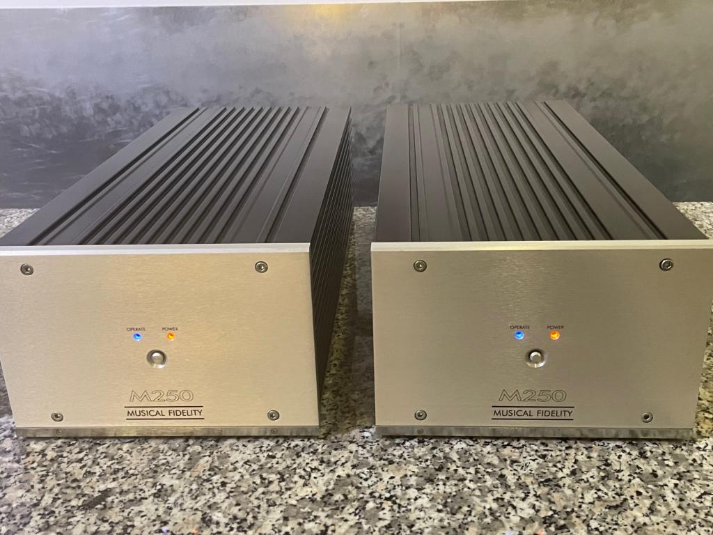 Musical Fidelity 2x M-250 High End Monoverstärker (9328787968 ...
